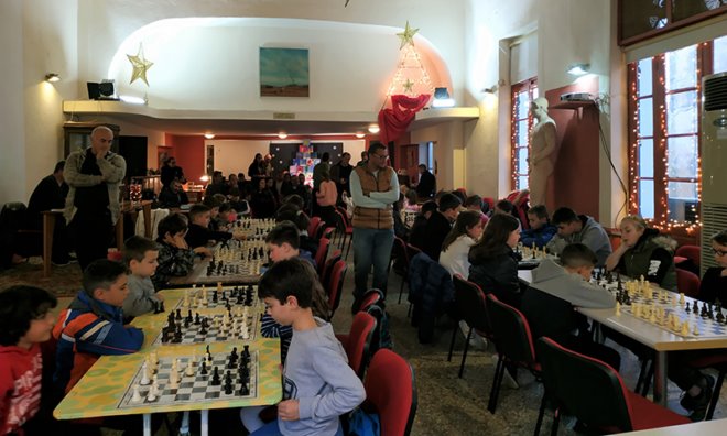 Χριστουγεννιάτικο Τουρνουά Σκάκι στην ΧΡΥΣΗ ΤΟΜΗ Κερατέας - Mesogianews